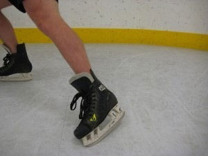 Skating-Stride-with-Toe-Flick